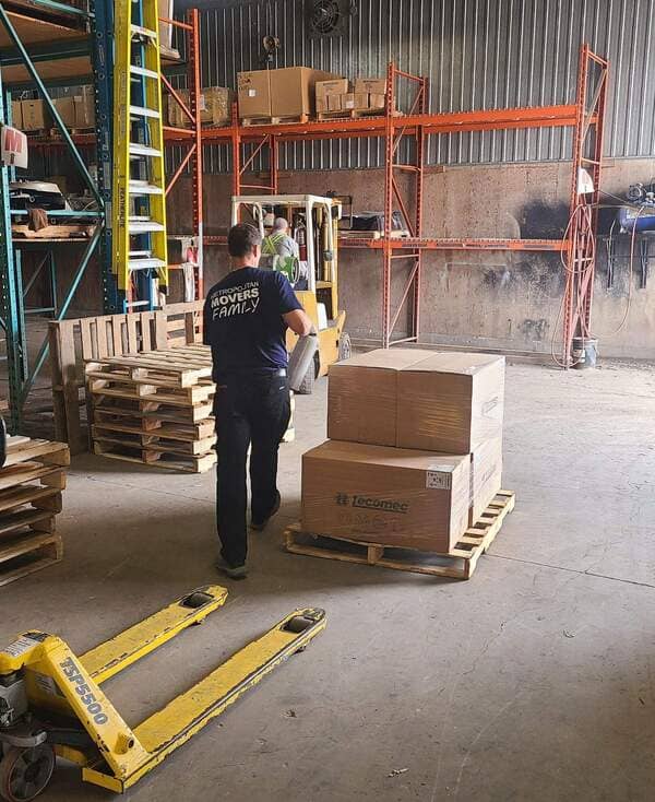 Request a Quote | Metropolitan Logistics